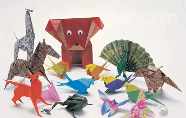 10 Collaborative Family Arts & Crafts Projects | Family Fun Projects